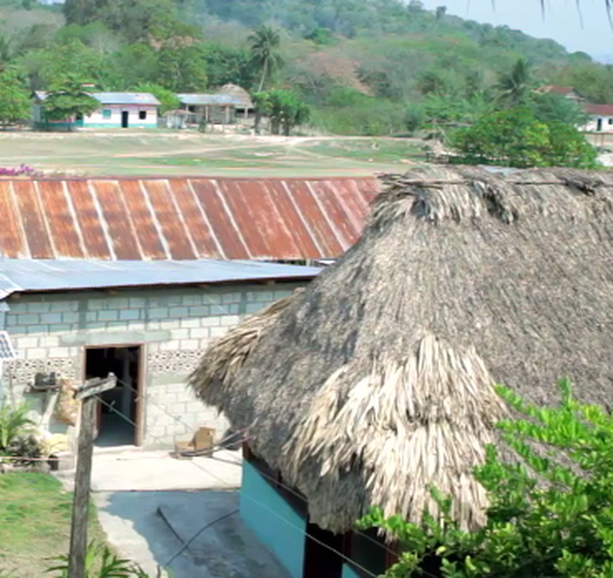 Uaxactun: A Journey with Carlos Vivar, One of Wonderlust´s “Best Guide ...